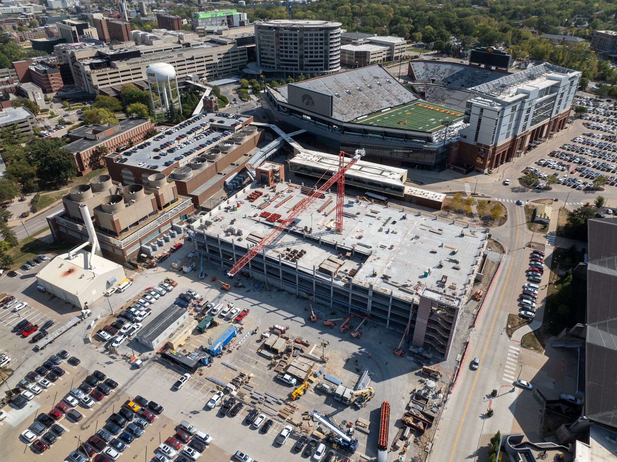 New Hawkeye Parking Ramp opens on schedule to add 983 spaces | Parking ...